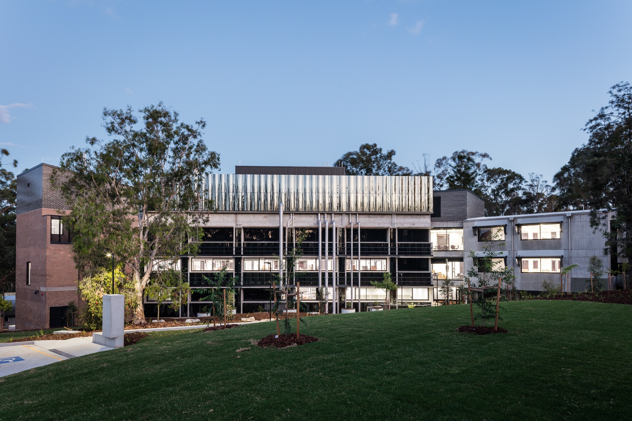 Elkhorn Building Refurbishment, UQ Indooroopilly - TOMKINS | Commercial ...